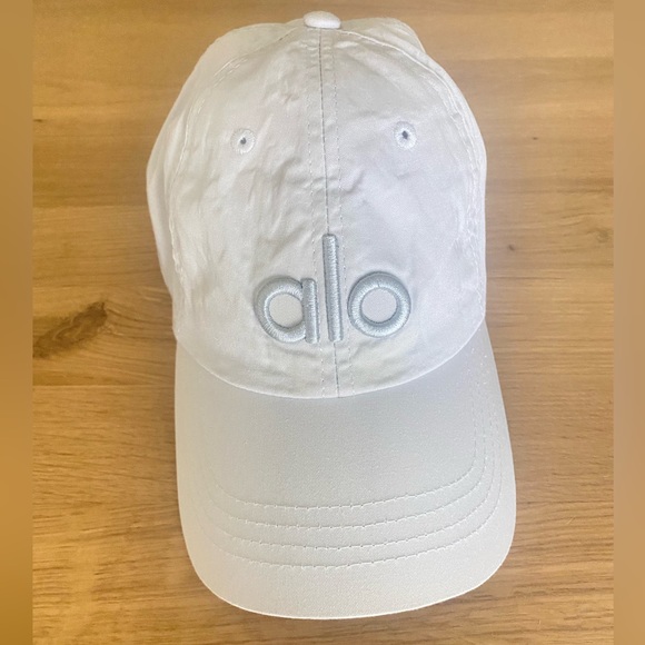 ALO Yoga | Accessories | Alo Yoga Cap | Poshmark